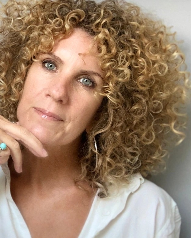 Amanda Ellis is February’s Feature Artist – Kate Tulett Art